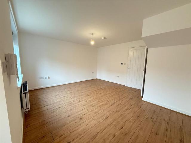 4 Bedroom House To Rent