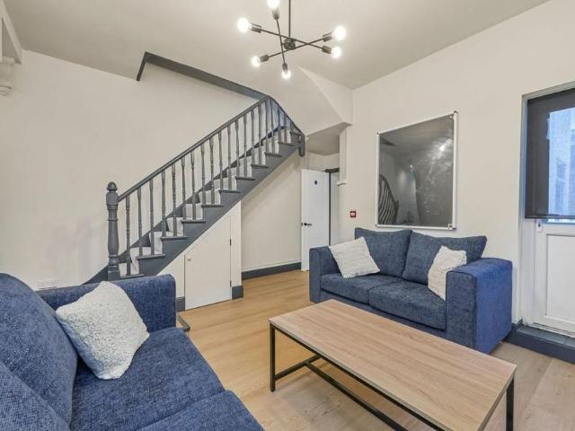 4 bedroom house to rent