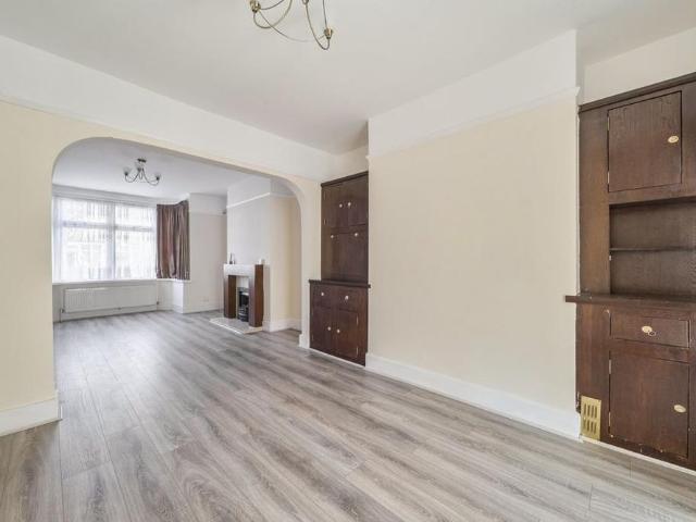 4 bedroom house to rent