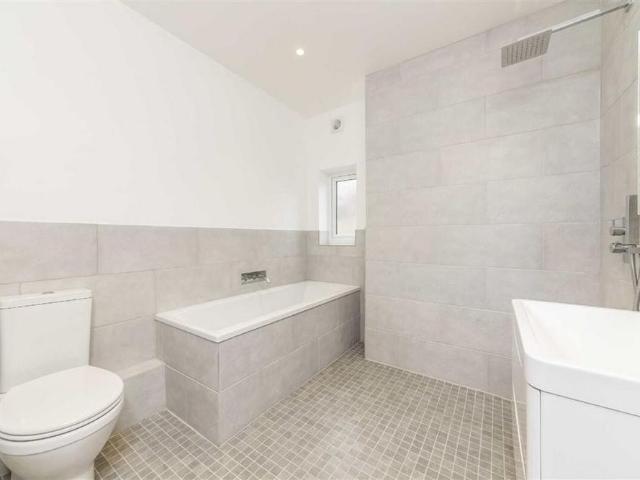 4 bedroom house to rent