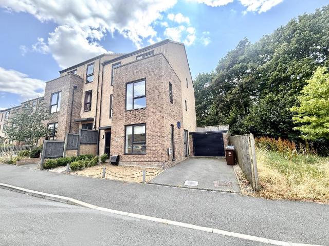 4 bedroom house to rent