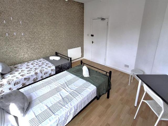 4 bedroom house to rent