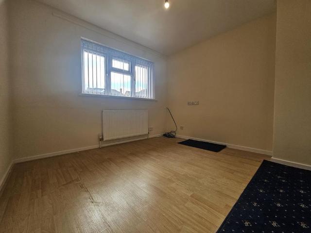4 bedroom house to rent