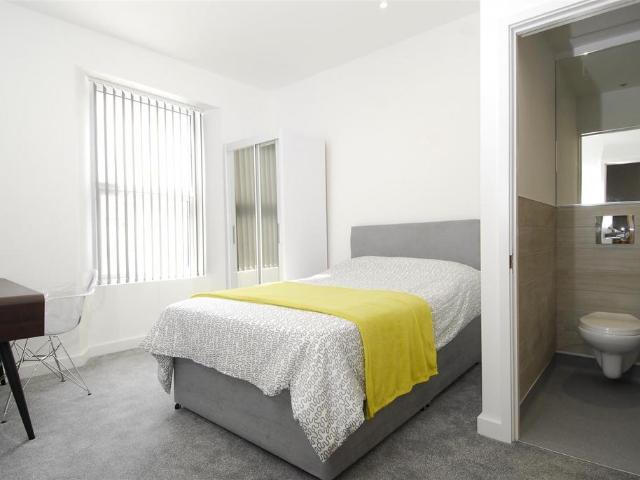 4 bedroom house to rent