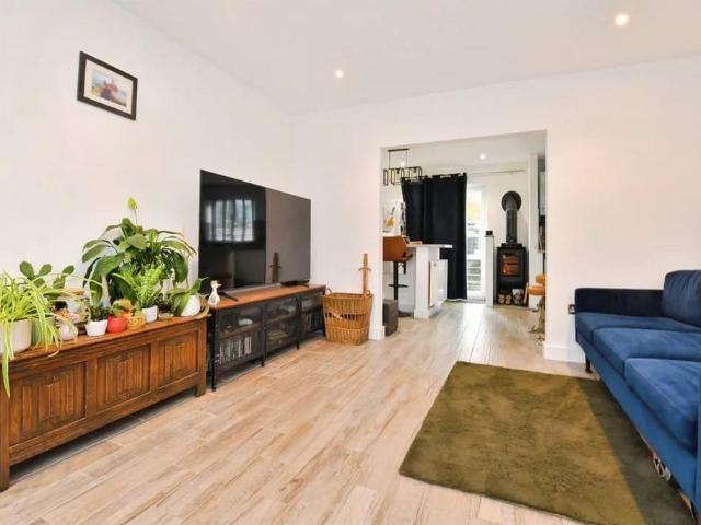 4 bedroom house to rent