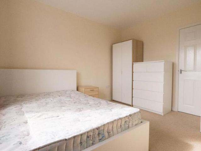 4 bedroom house to rent