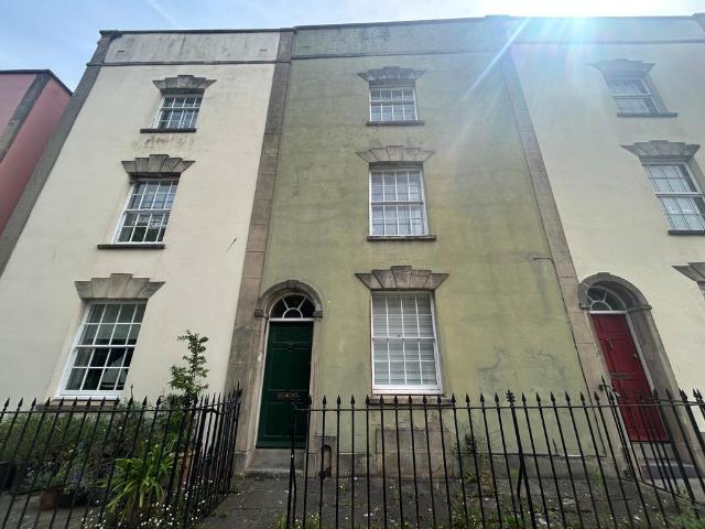 4 bedroom house to rent