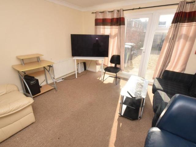 4 bedroom house to rent