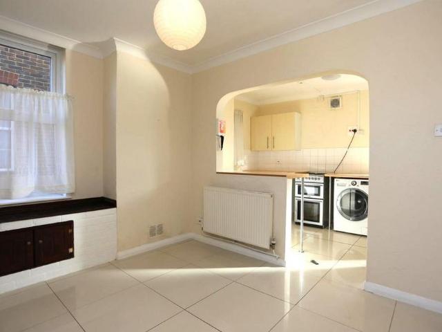 4 bedroom house to rent