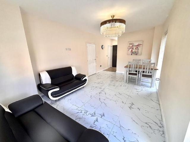 4 bedroom house to rent
