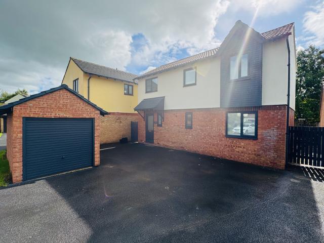 4 bedroom house to rent