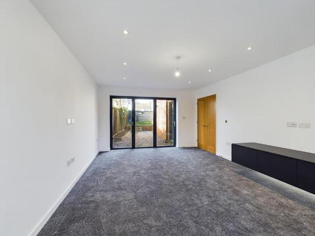 4 bedroom house to rent