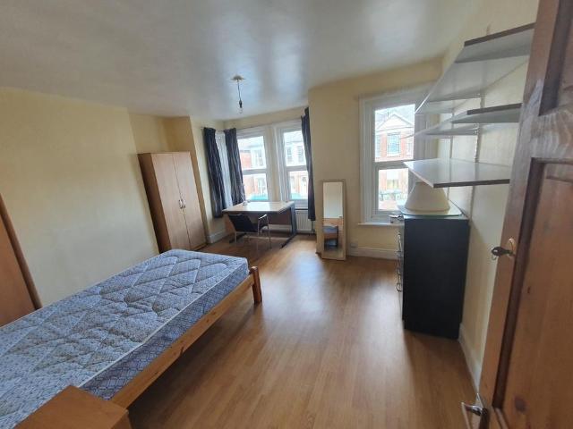 4 bedroom house to rent