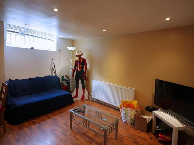 4 bedroom house to rent