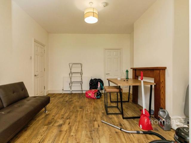 4 bedroom house to rent