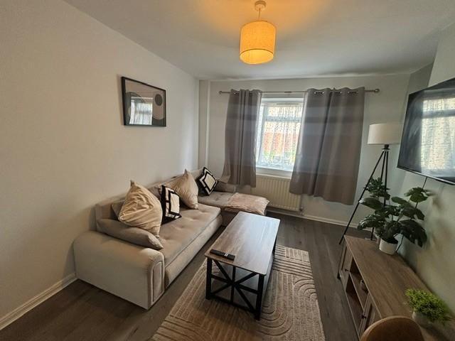 4 bedroom house to rent