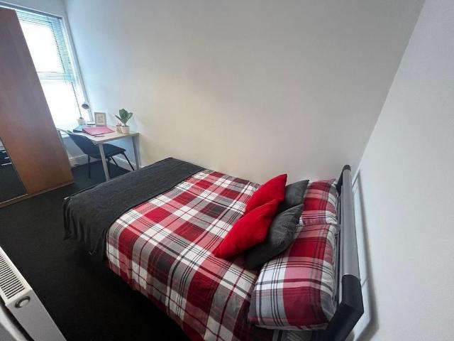 4 bedroom house to rent