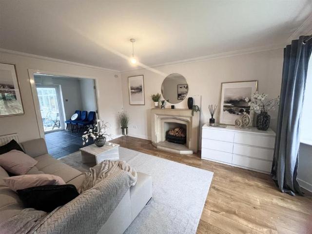 4 bedroom house to rent