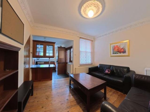 4 bedroom house to rent