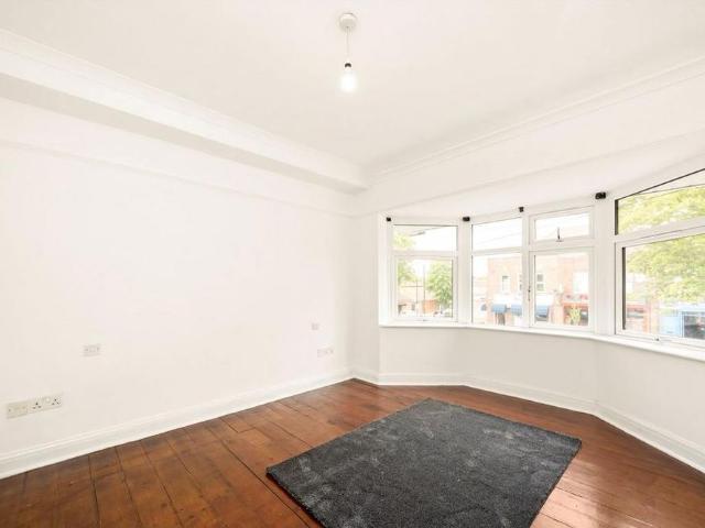 4 bedroom house to rent