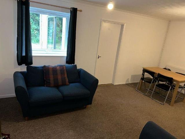 4 bedroom house to rent
