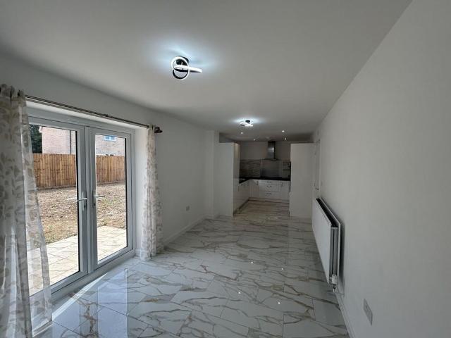 4 bedroom house to rent