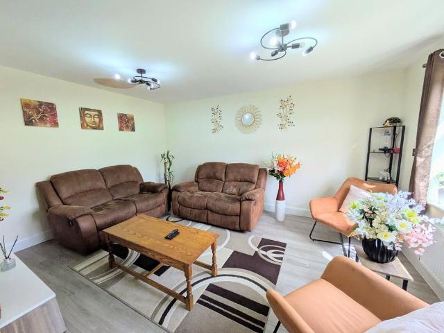 4 bedroom house to rent