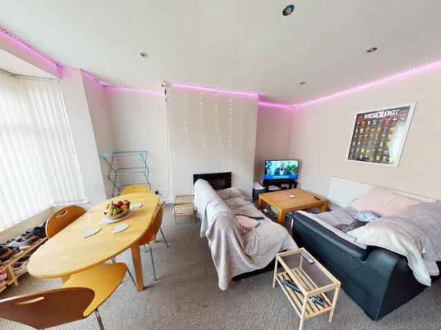 4 bedroom house to rent