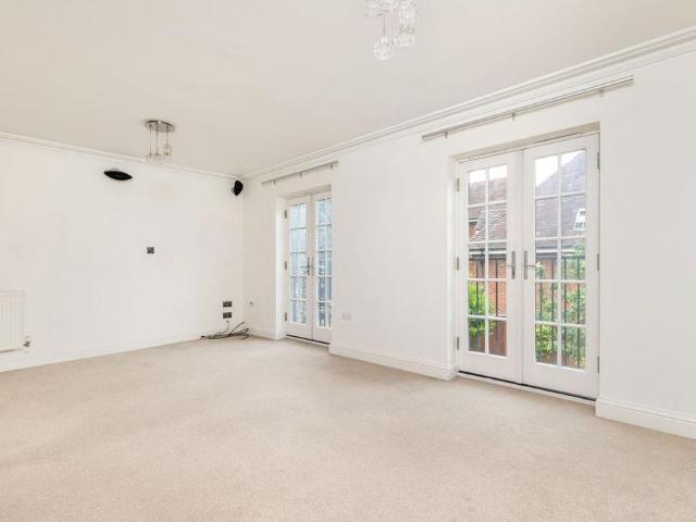 4 bedroom house to rent