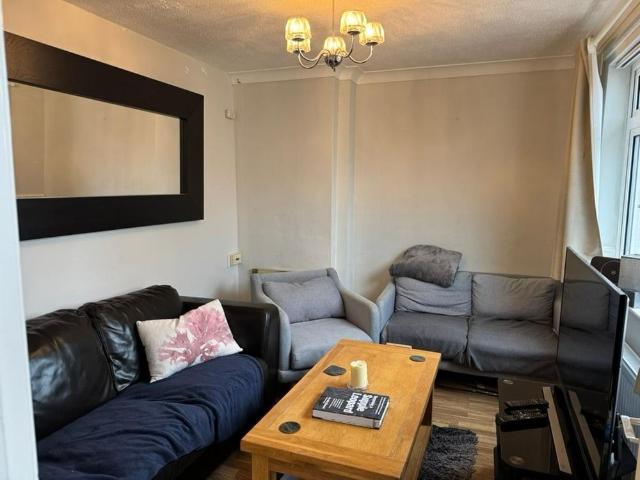 4 bedroom house to rent