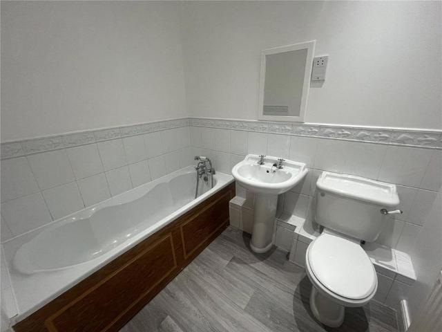 4 bedroom house to rent