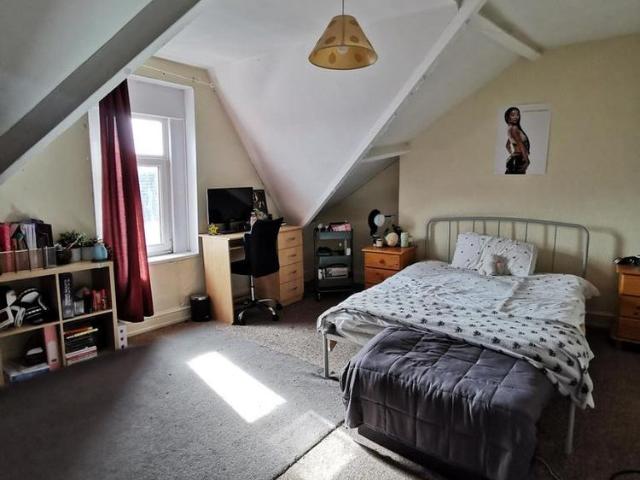 4 bedroom house to rent