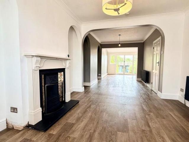 4 bedroom house to rent