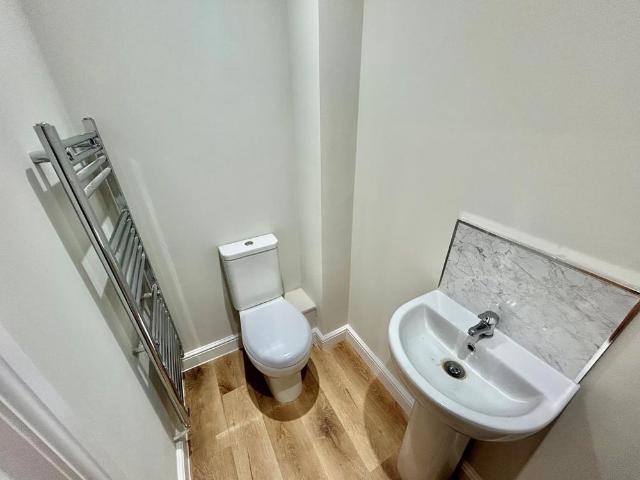 4 bedroom house to rent