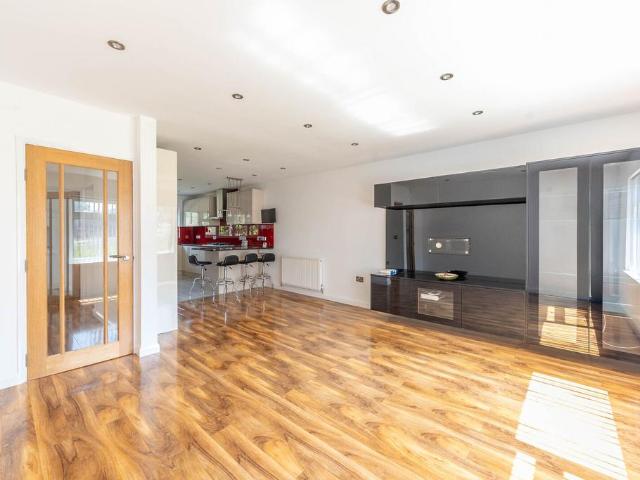 4 bedroom house to rent