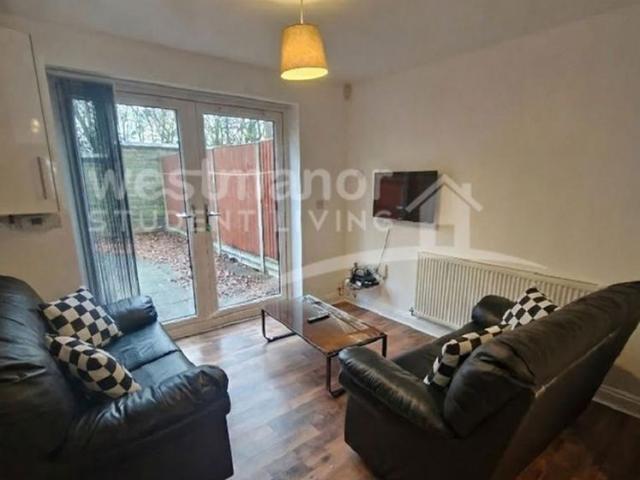 4 bedroom house to rent