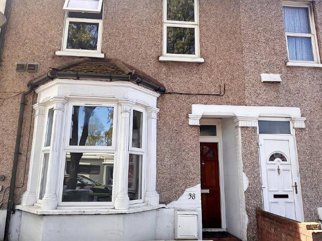 4 bedroom house to rent
