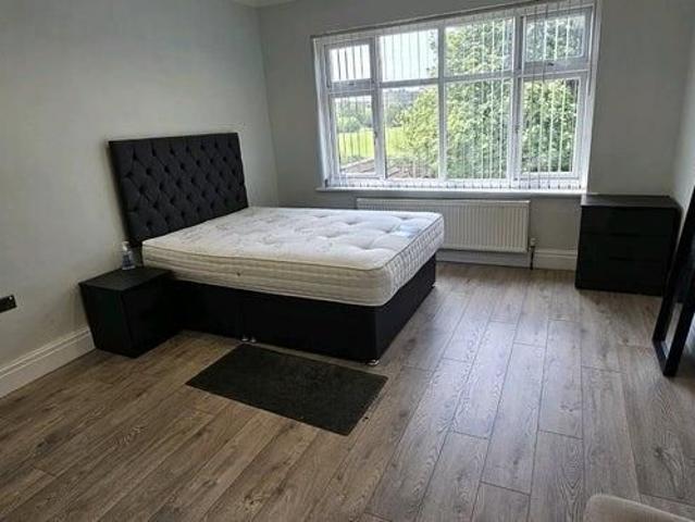 4 bedroom house to rent