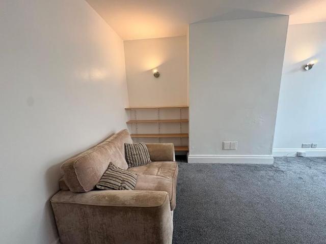4 bedroom house to rent