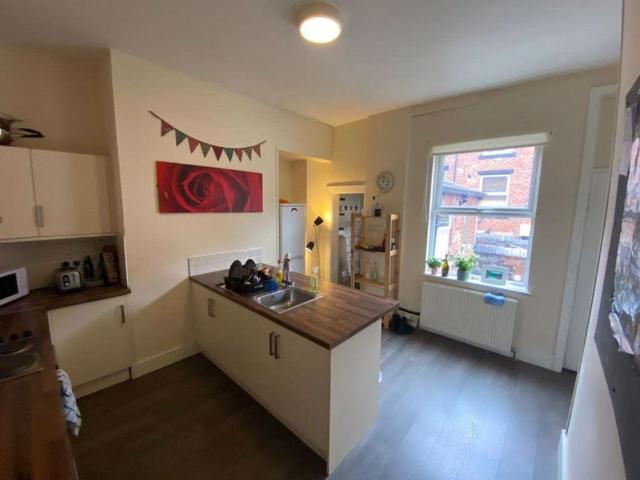4 bedroom house to rent