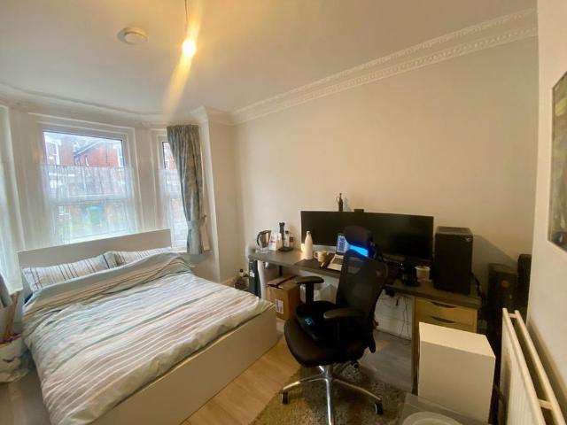 4 bedroom house to rent