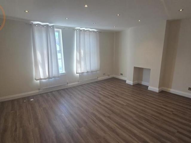 4 bedroom house to rent