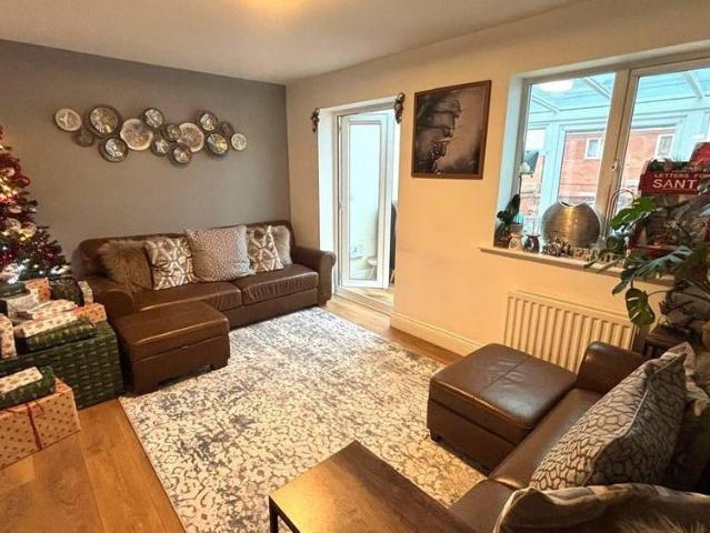 4 bedroom house to rent