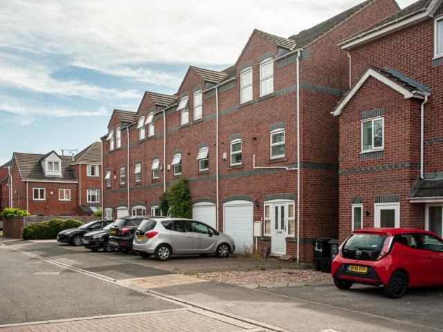 4 bedroom House To Rent