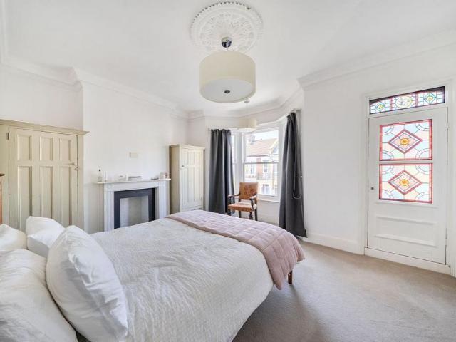 4 bedroom house to rent
