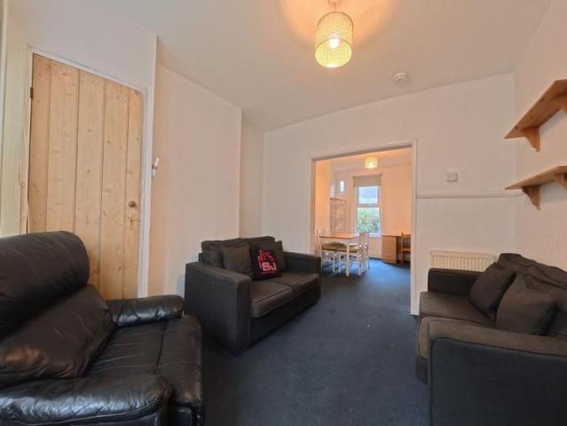 4 bedroom house to rent