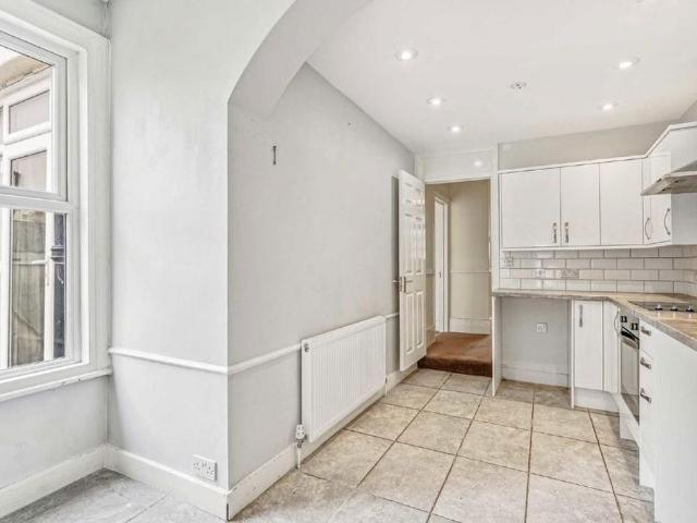 4 bedroom house to rent
