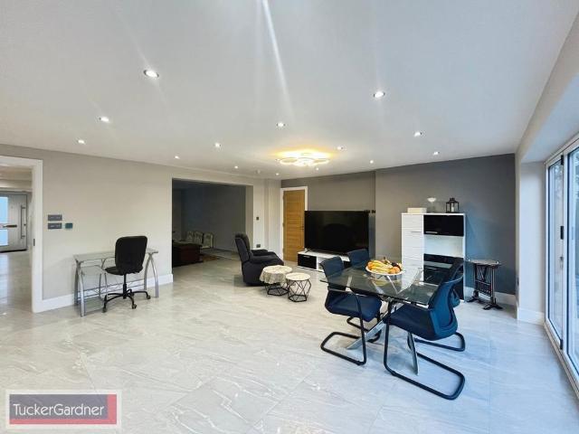 4 bedroom house to rent
