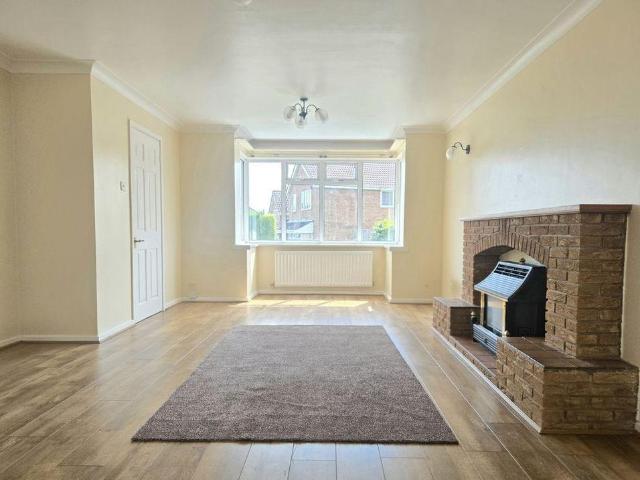 4 bedroom house to rent