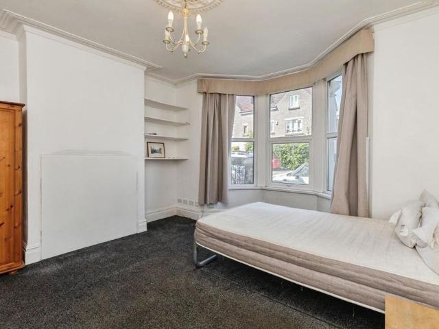 4 bedroom house to rent